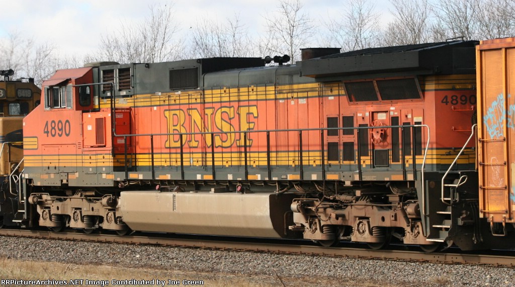 BNSF 4890